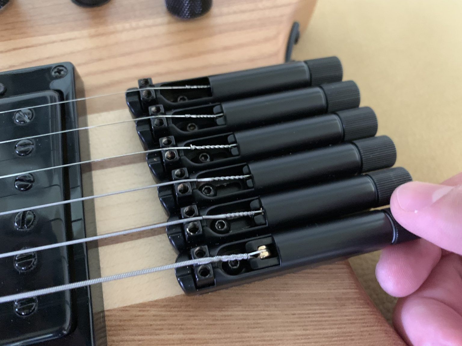 How to Restring Your Headless Guitar/ Bass - HeadlessGuitarBlog.com