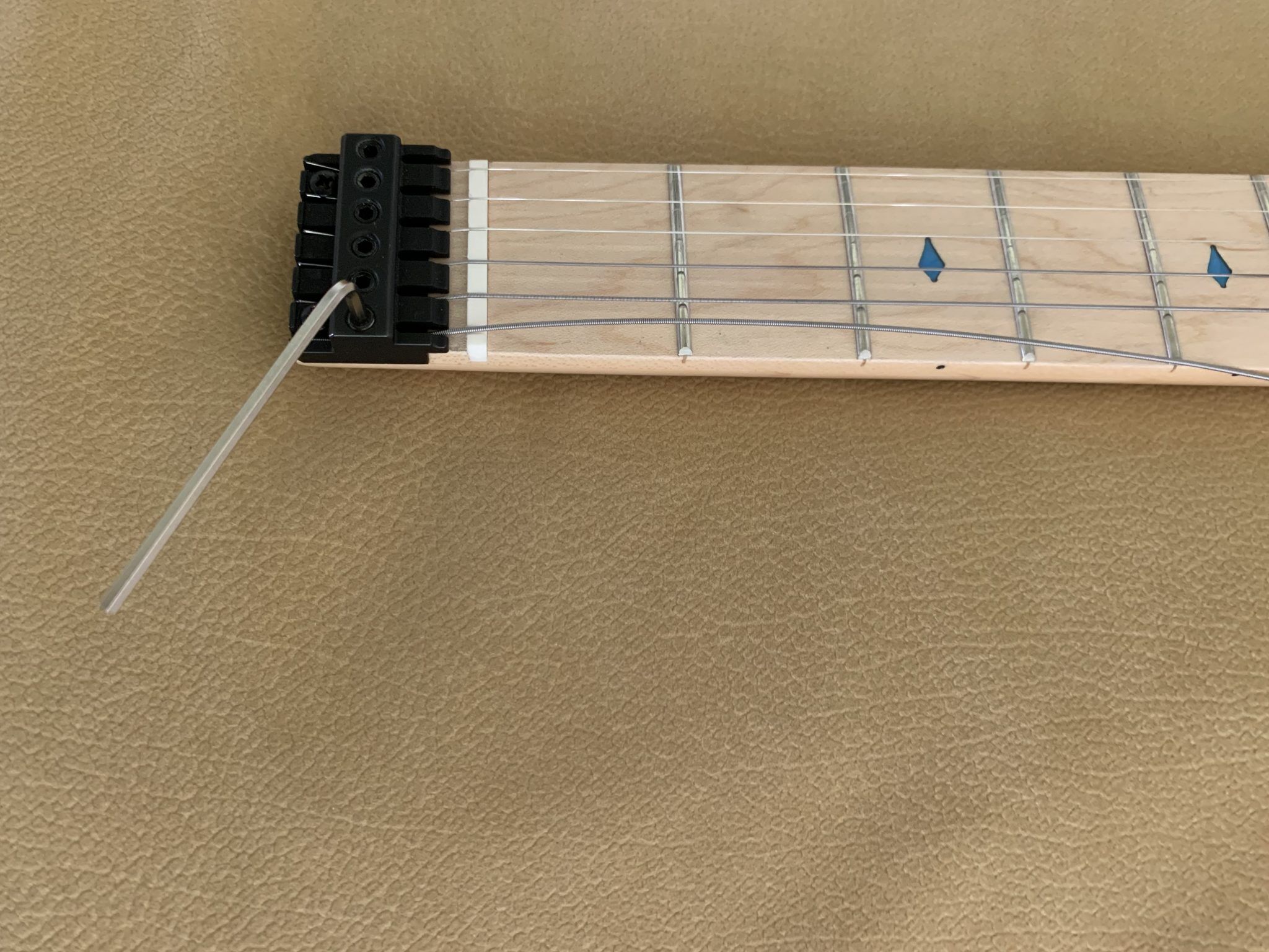 How to Restring Your Headless Guitar/ Bass - HeadlessGuitarBlog.com